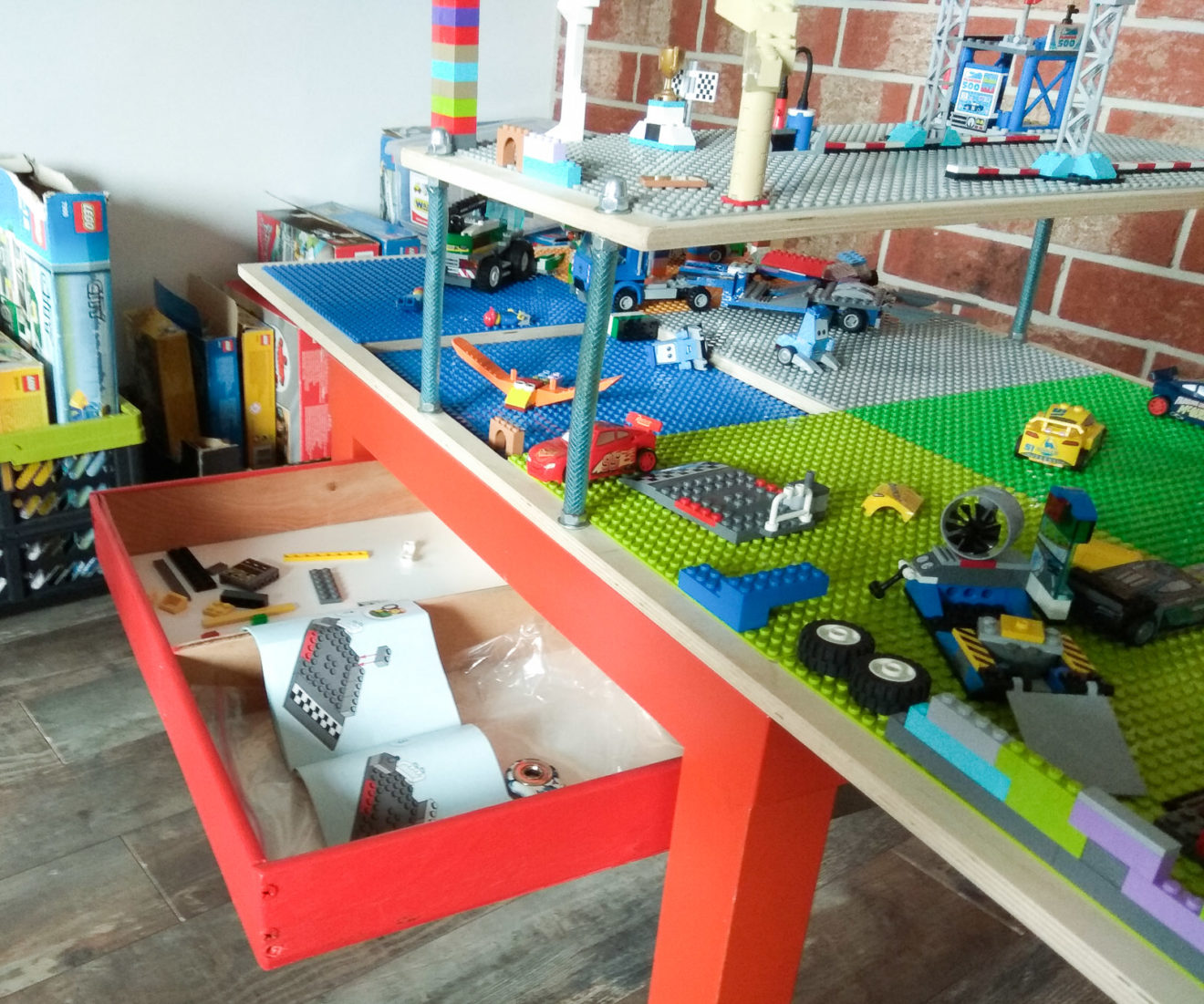 Stolik Lego – centrum zabaw w naszym domu - Przystanek Rodzinka - blog ...